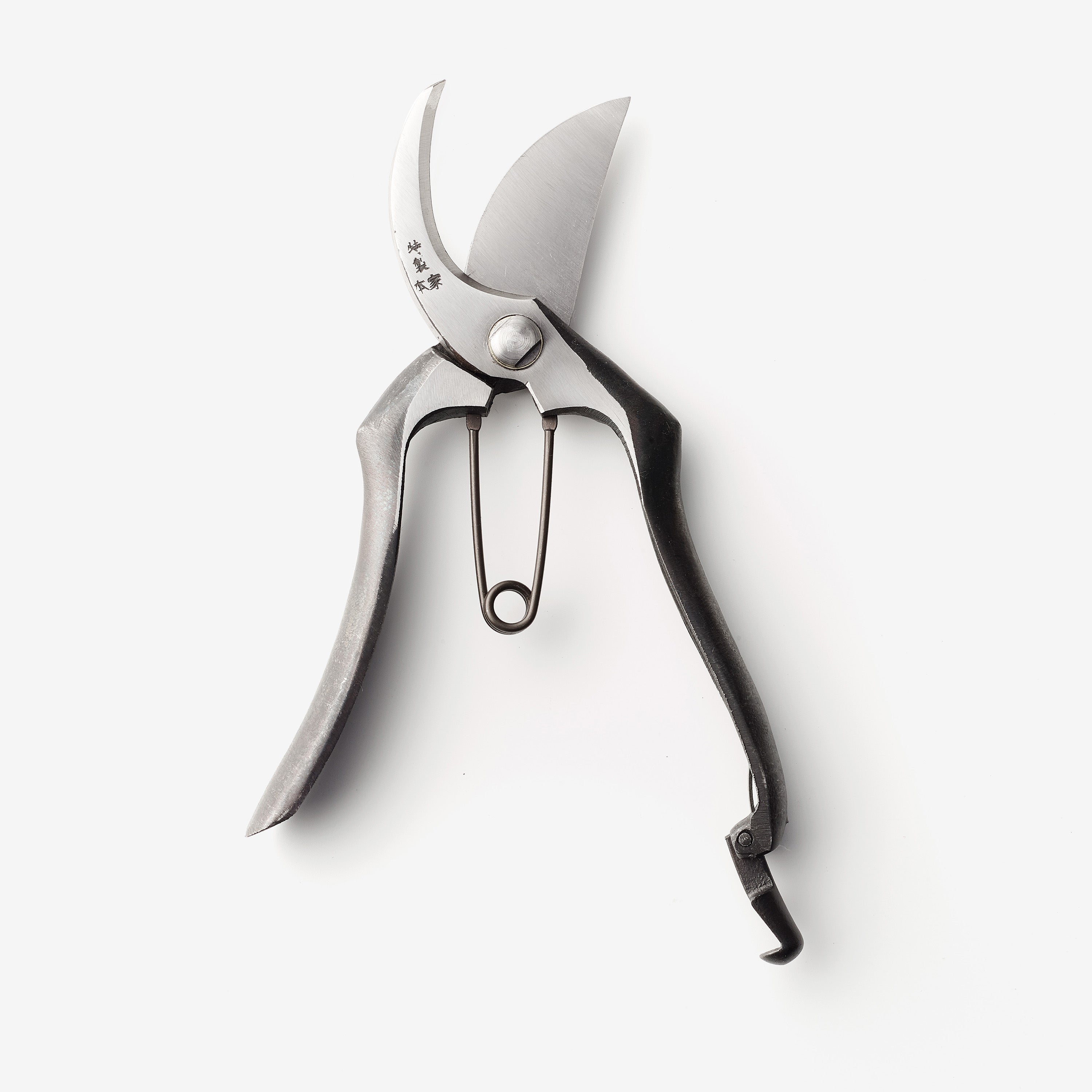 Japanese hand pruners store