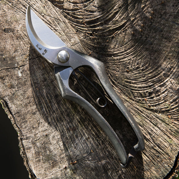 Japanese Secateurs – Genus Gardenwear